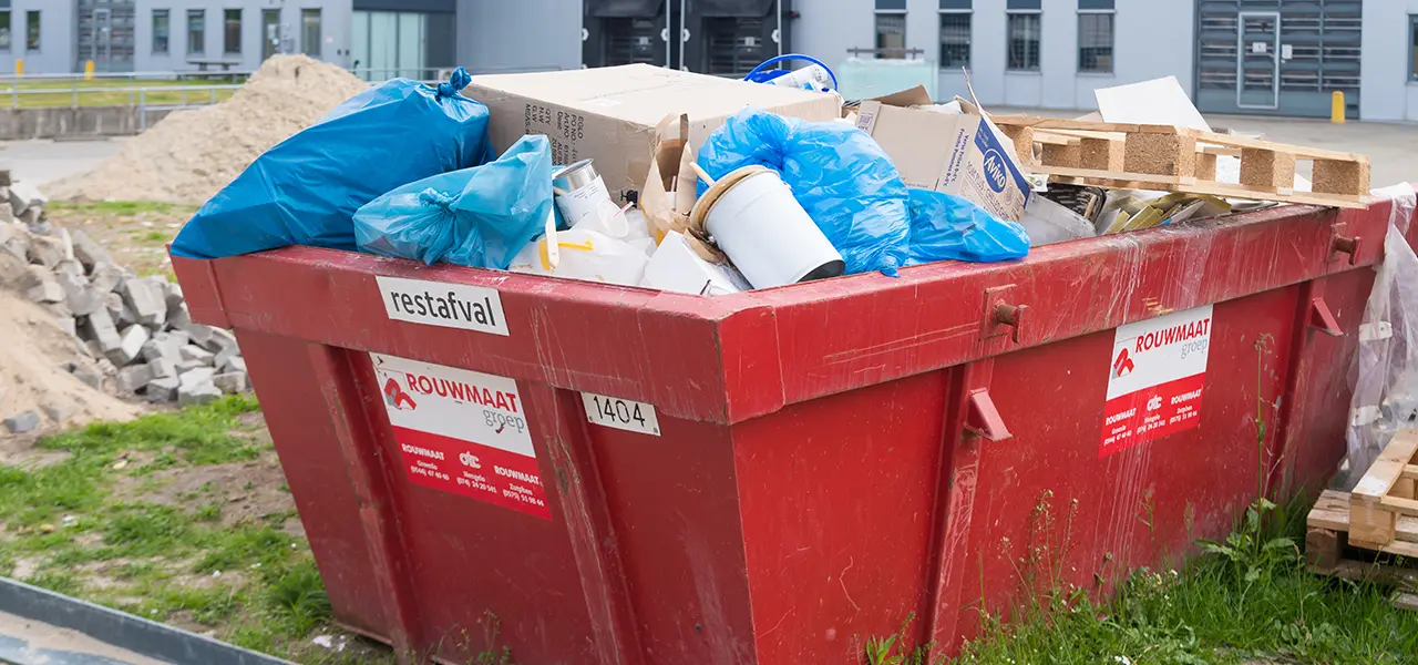 Mülltonnen und Container - Restwerk